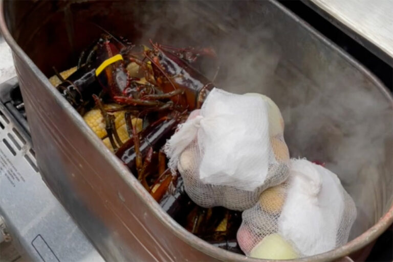 Host a Traditional New England Clambake on the Grill at Your House ...