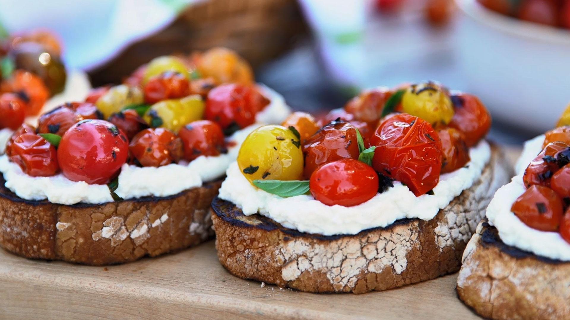 Steven Raichlen's Project Fire - Episode 201: Grilling with Wood ...