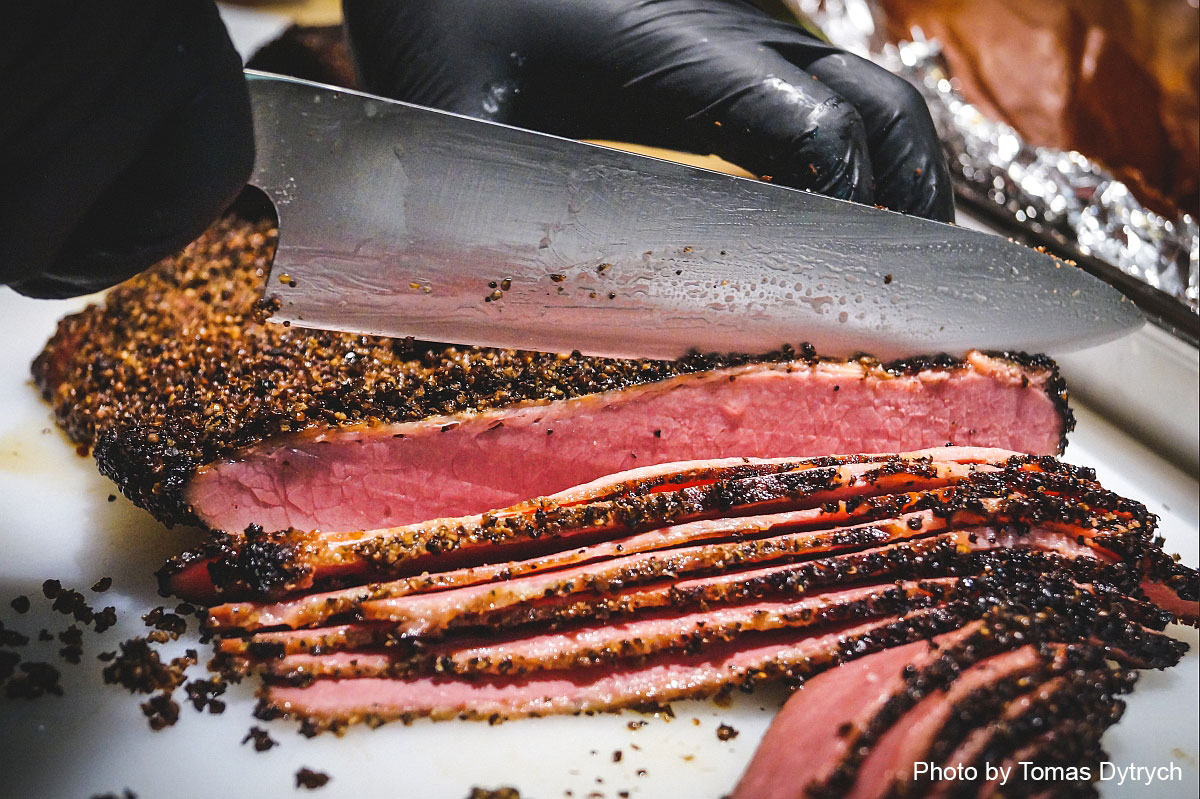 Back to Basics: 4 Easy Steps to Perfectly Smoked Pastrami ...